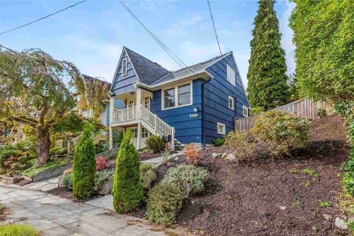 Refreshing 2br 15min To Train Or 10min To Seattle - Seattle, WA