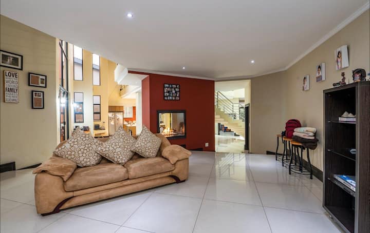 The Best Family Home On Airbnb - Katlehong