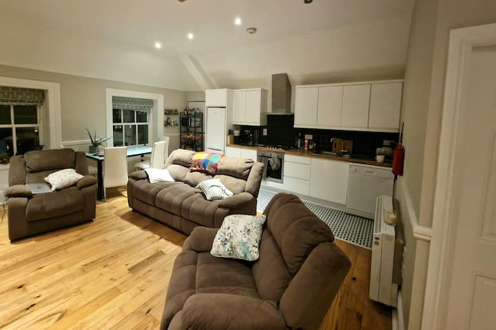 City Centre, Large Private Room, Private Parking - Dublín