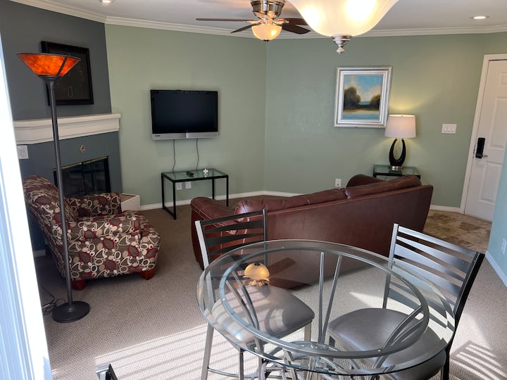 Bc1327-beautiful 1 Bedroom W/w&d - Cherry Creek, CO