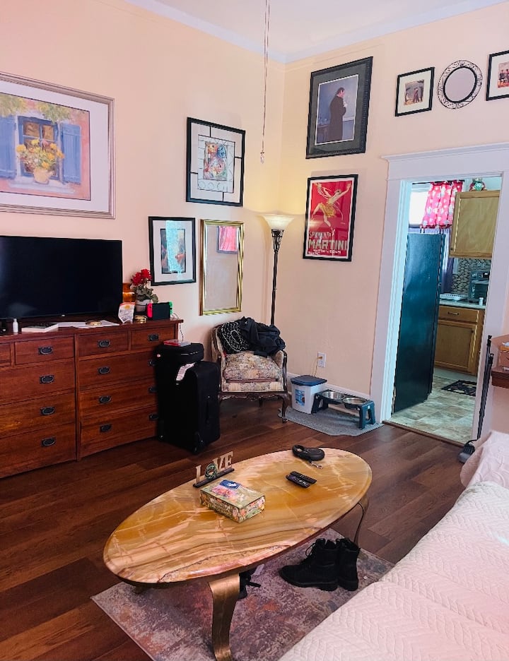 Furn Spacious Apt W/everything - Stockton, CA