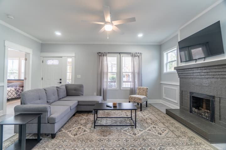 3br Bungalow 5 Min To Downtown Durham Free Parking - Durham, NC