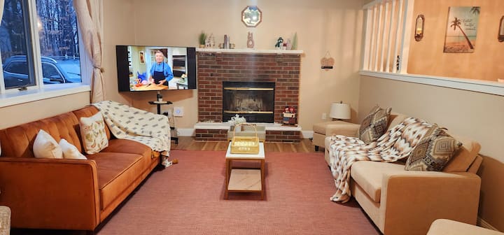 Cabin In Pocono  Relaxing And A Total Escape - Mount Pocono, PA