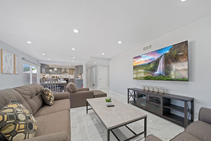 Fv9-the Sweet Cozy Family House - Costa Mesa, CA