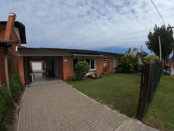 Casa De Praia A 3 Quadras Do Mar - Tramandaí