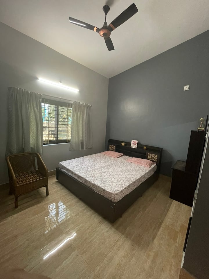 Well Ventilated Private Room Wit Attached Bathroom - Rourkela