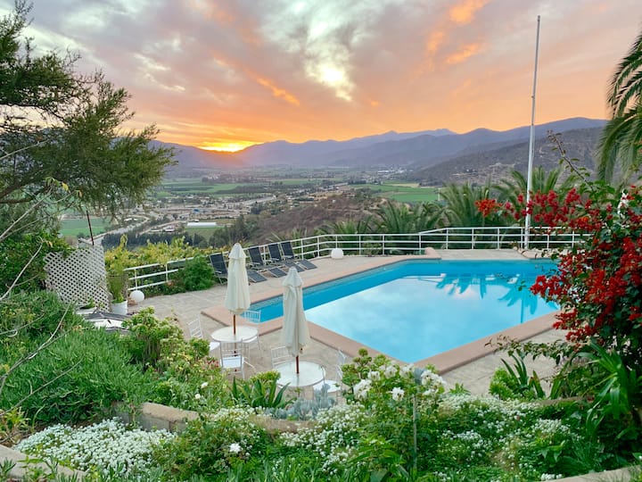 Increíble Casona Con La Mejor Vista Del Valle - Curacavi