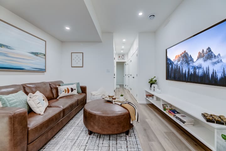 Brand New Ritchie Basement Suite - 에드먼턴