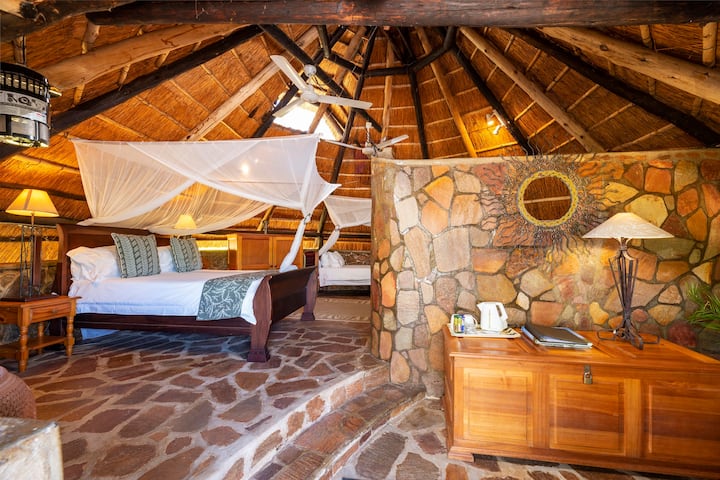 Hornbill Lodge - Triple Room - Zimbabwe