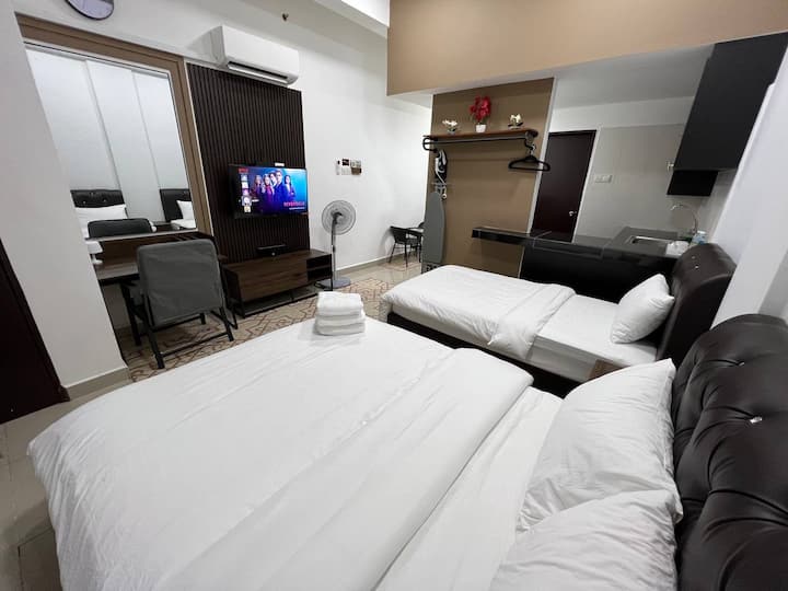 Hassma Studio Apartment With Pool Gua Musang - Gua Musang