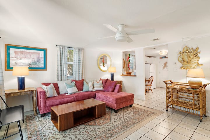 Downtown Cottage- Walk/cart Everywhere-2 King Beds - Ocean Springs, MS