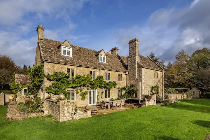 Exceptional Cotswold Farmhouse - Tetbury