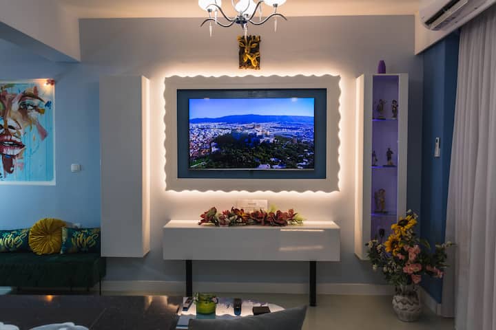 Aphrodite's Retreat: Cozy Escape In Athens - Athens