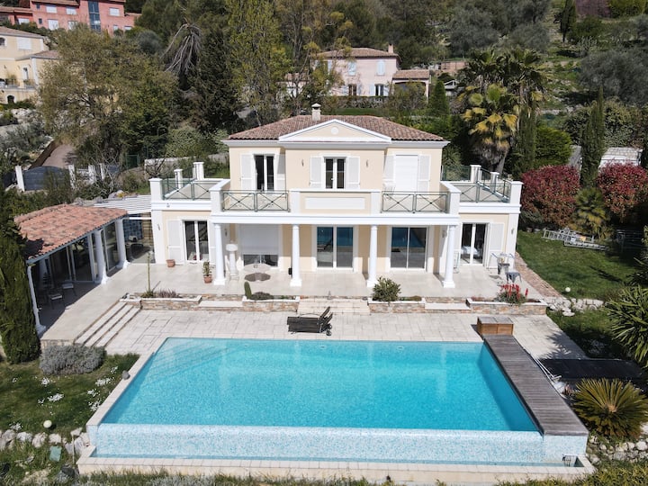 Sur Les Hauteurs De Nice, Villa Haut De Gamme - Nice