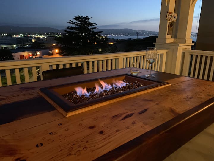 Home With A Peninsula View - 마리나