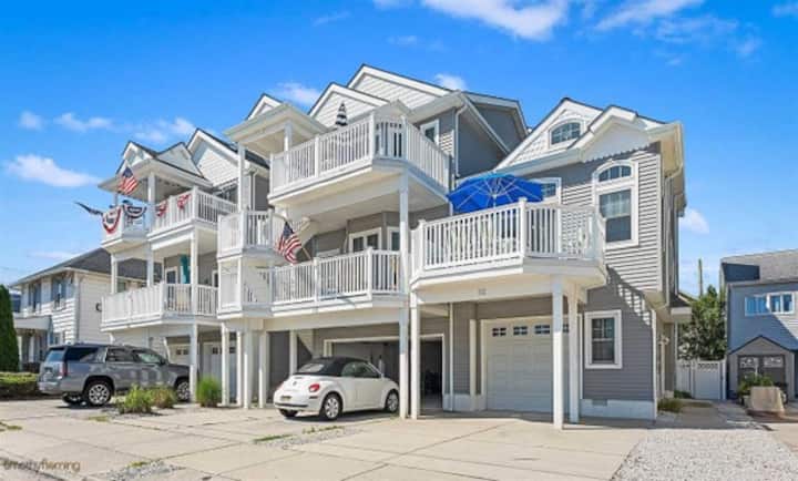 Huge 5br Wildwood Vacation Home! - Wildwood, NJ