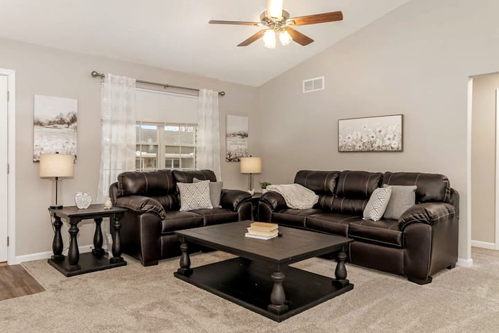 Beautiful New Home Among The Nook In Hamilton, Oh - Hamilton, OH