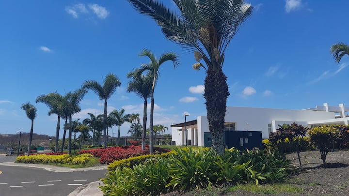 Lujosa Casa Con Playa Privada - Manta