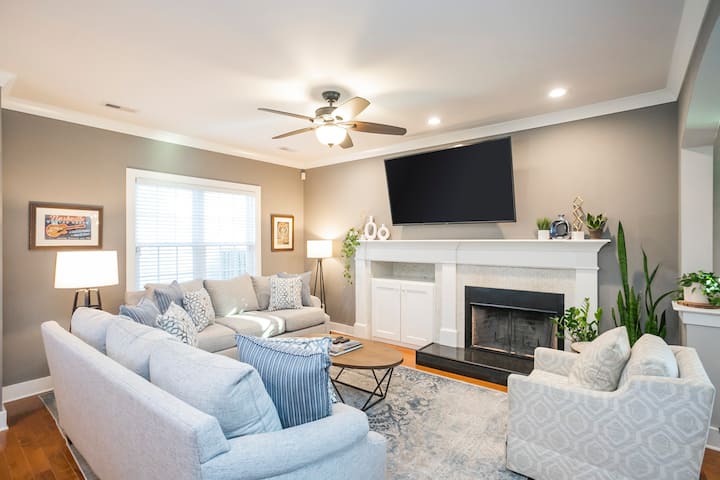 Beautiful House Downtown Nashville & Geodis Park! - Nashville, TN