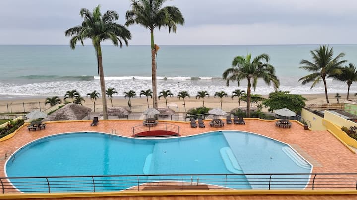 Diamond Beach Vacation Rentals with a Fire Pit - Tonsupa, Ecuador | Airbnb