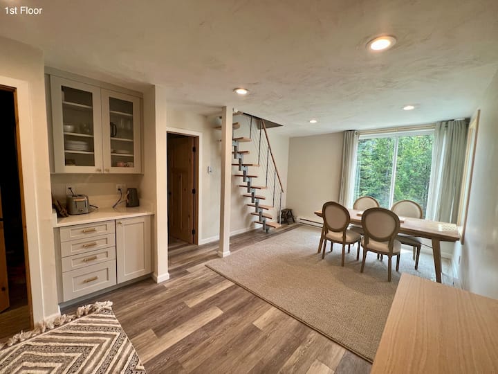 Beautifully Updated Condo - Triple Level Loft - Big Sky, MT