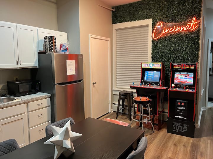 Luxury Arcade On Prospect Hill/otr W/ Free Parking - Cincinnati, OH