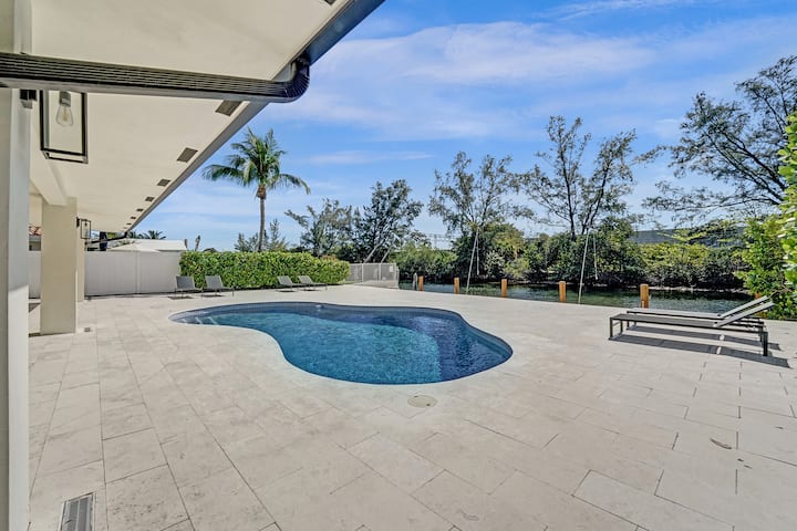 Great Location! Once Upon A Tide: - Dania Beach, FL