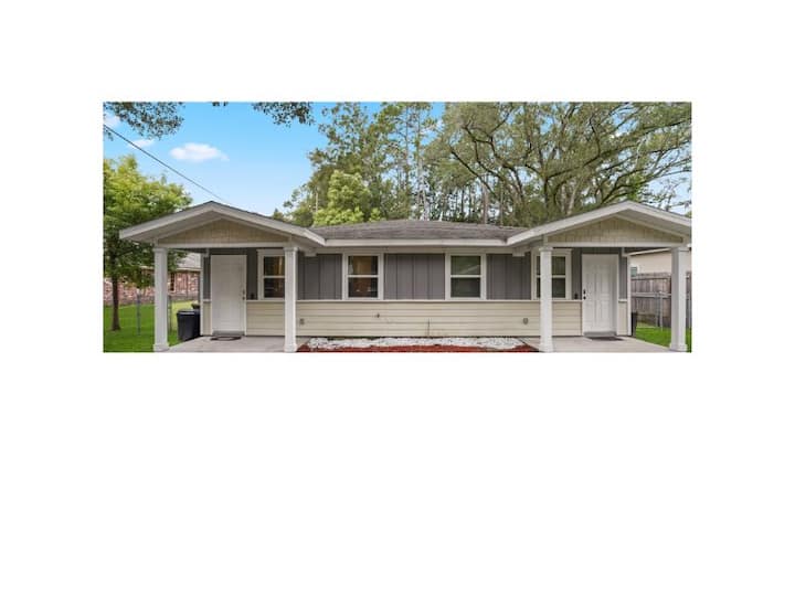 Spread Out The Entire Duplex Is Yours! - Jacksonville, FL
