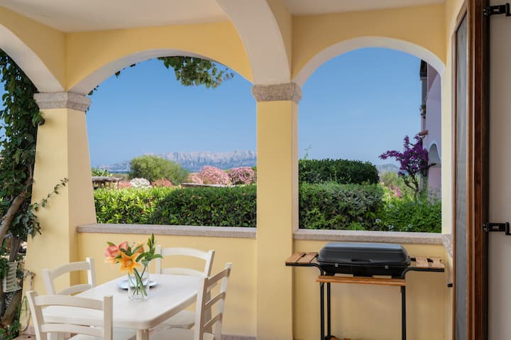 Spiaggia Bianca: 2-bedroom By The Beach - Golfo Aranci