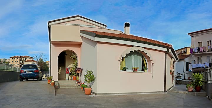Appartamento In Villa - Imperia, Italia