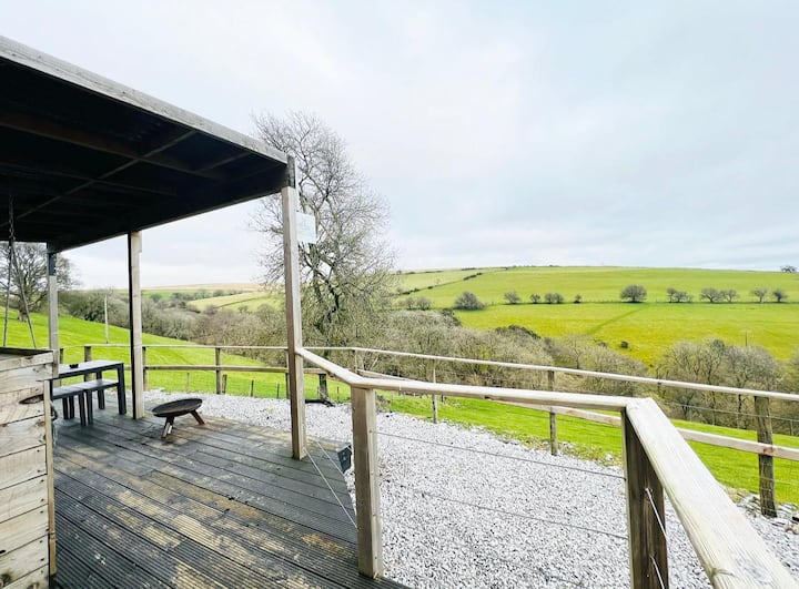 Luxury Glamping Cabin With Hot Tub - Winnie Lodge - Wales