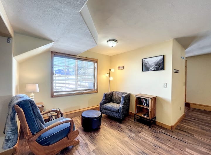 Relaxing Mountain View, 5 Bdr Sleeps 11, 4400 Sqft - Wyoming