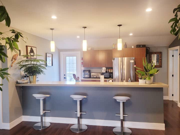 Private Room + En Suite Bathroom - Halifax