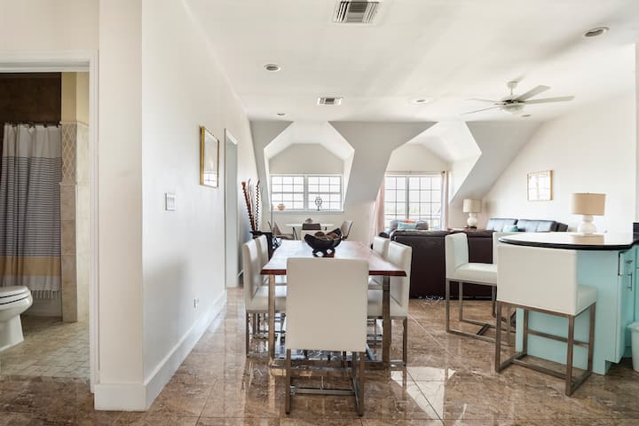 Sandyport 2 Bedroom Oasis - Nassau