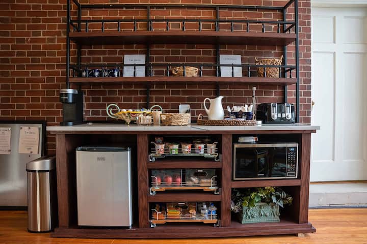 Truitt's Azalea Family Suite - LaGrange, GA