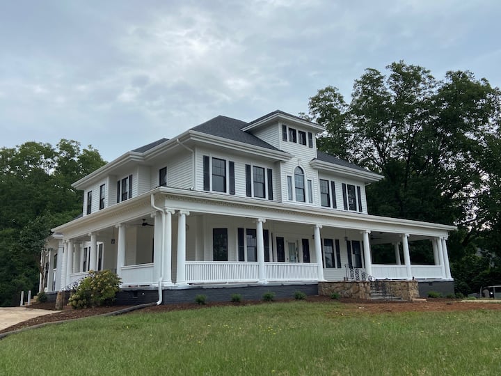 Grand Southern Elegance - Pickens, SC
