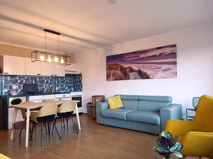 Moderne, Lumineux Proche De Tout - De Panne