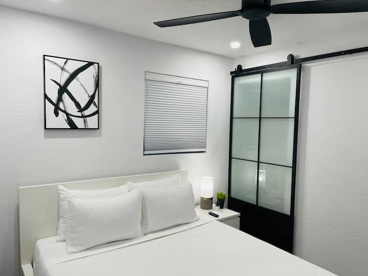 Northern Chic 2br/1ba | Near Downtown + Parking - Flagstaff, AZ