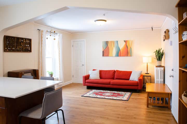 Cozy 2br Bungalow - Saint Paul, MN