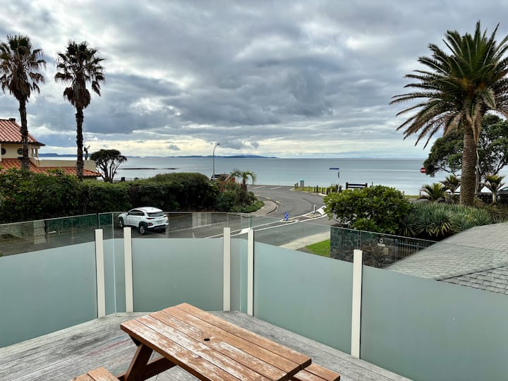 Red Beach Ocean Views - Waiwera
