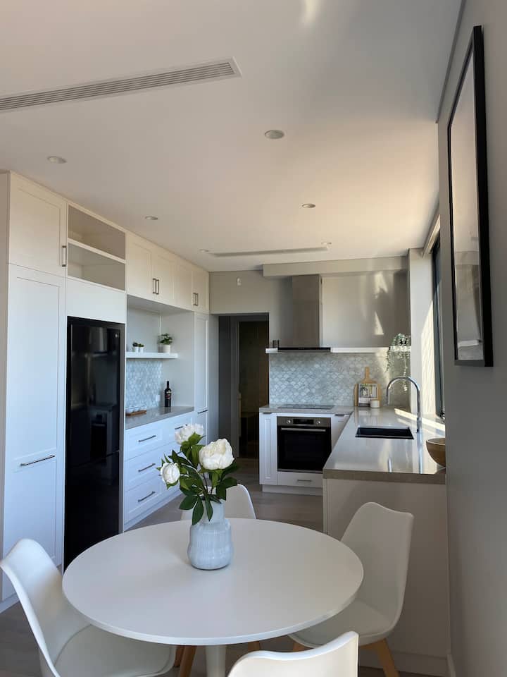 Luxury 2 Bedroom Apartment In Maroubra Beach - Randwick