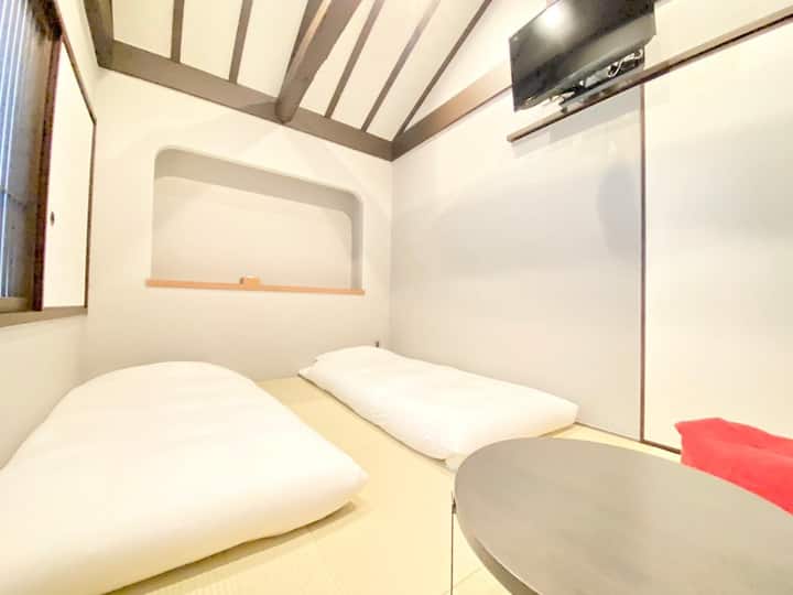 A4501_nippombashi Station 6min/kuromon Market 1min -