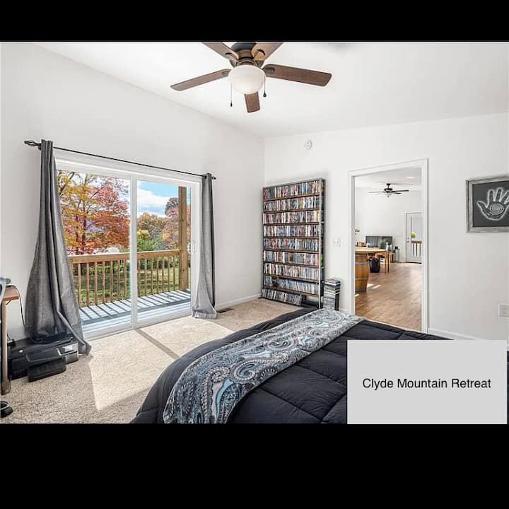 Clyde Mountain Retreat Near Lake Junaluska - Lake Junaluska, NC