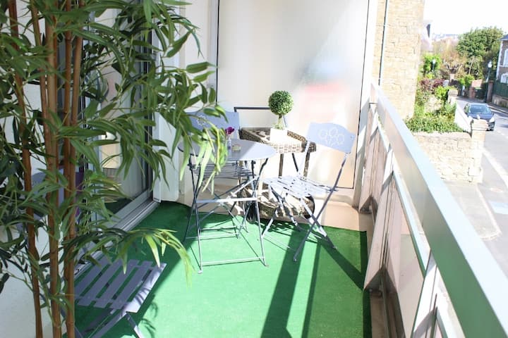 Dinard Centre, Studio Lumineux Avec Parking - Dinard