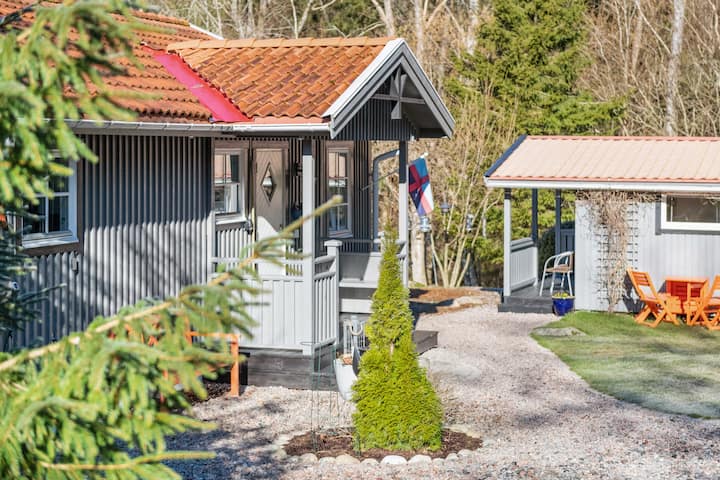 Et Rolig Sted Nær Fjord Og Skog. - Munkedal