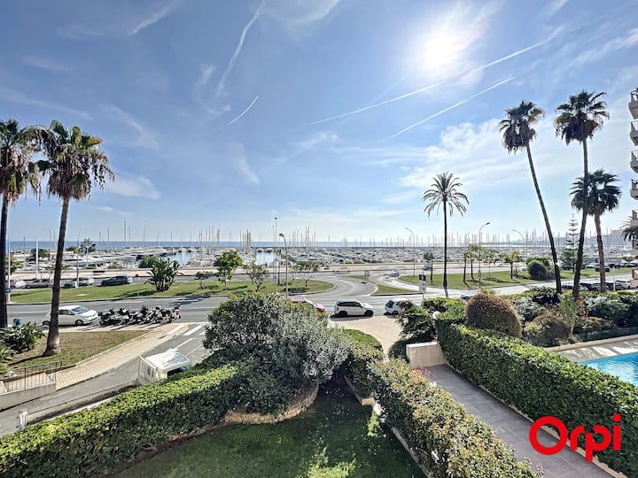 Spacieux Studio Climatisé Avec Vue Mer Et Parking - 芒通