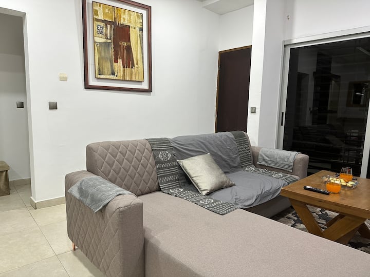 Villa 3 Chambres Tout éQuipée, Calme Et Moderne - Abidjan
