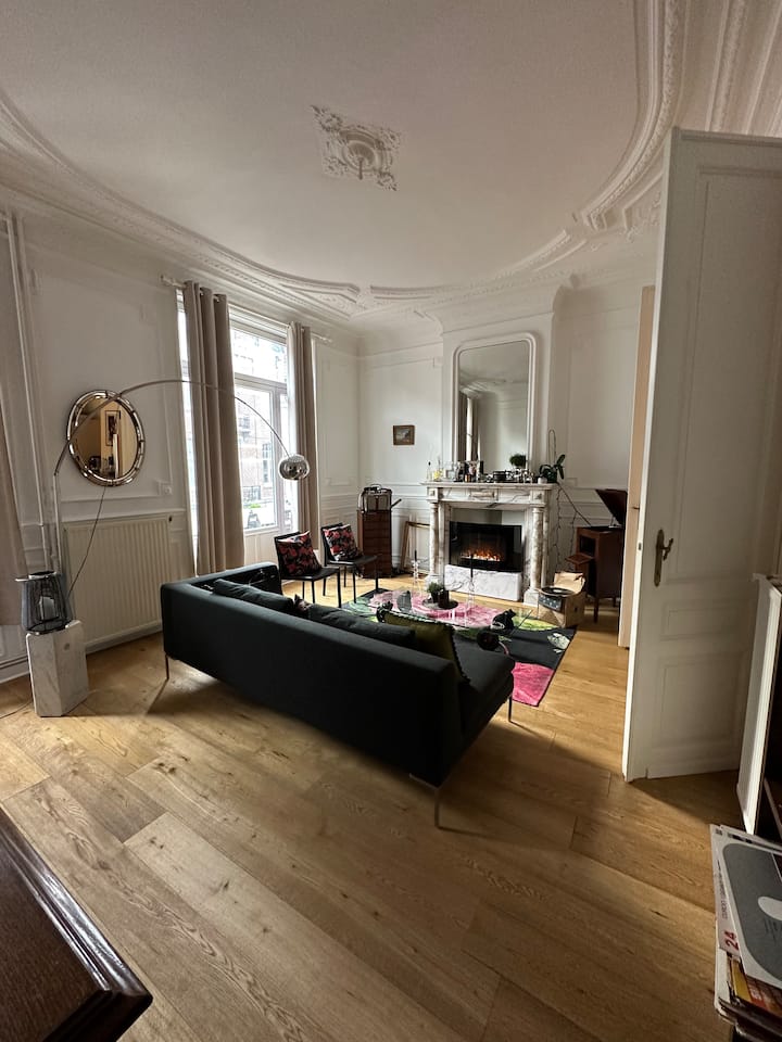 Authentic House, Full Of History - Brussels