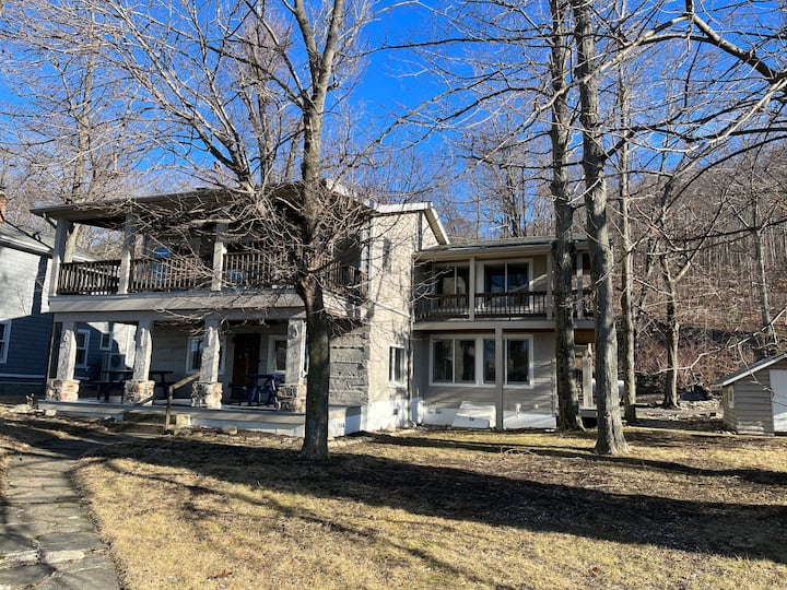 Moonlight Manor On Keuka Lake In Hammondsport - ハモンズポート, NY