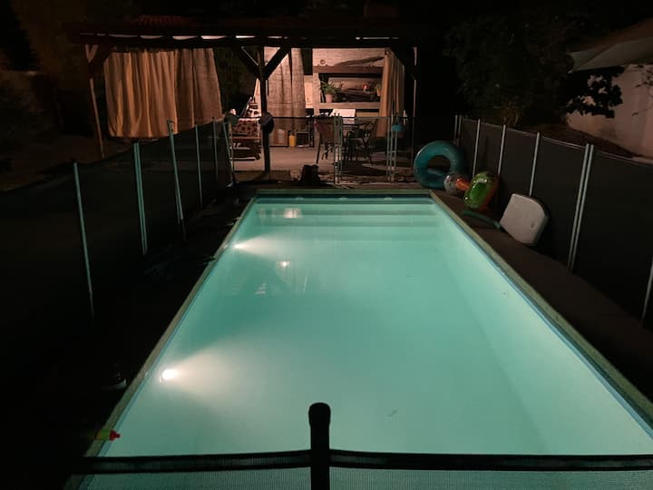 Casa Con Piscina Climatizada Calle 6 Entre D Y E - Atlántida
